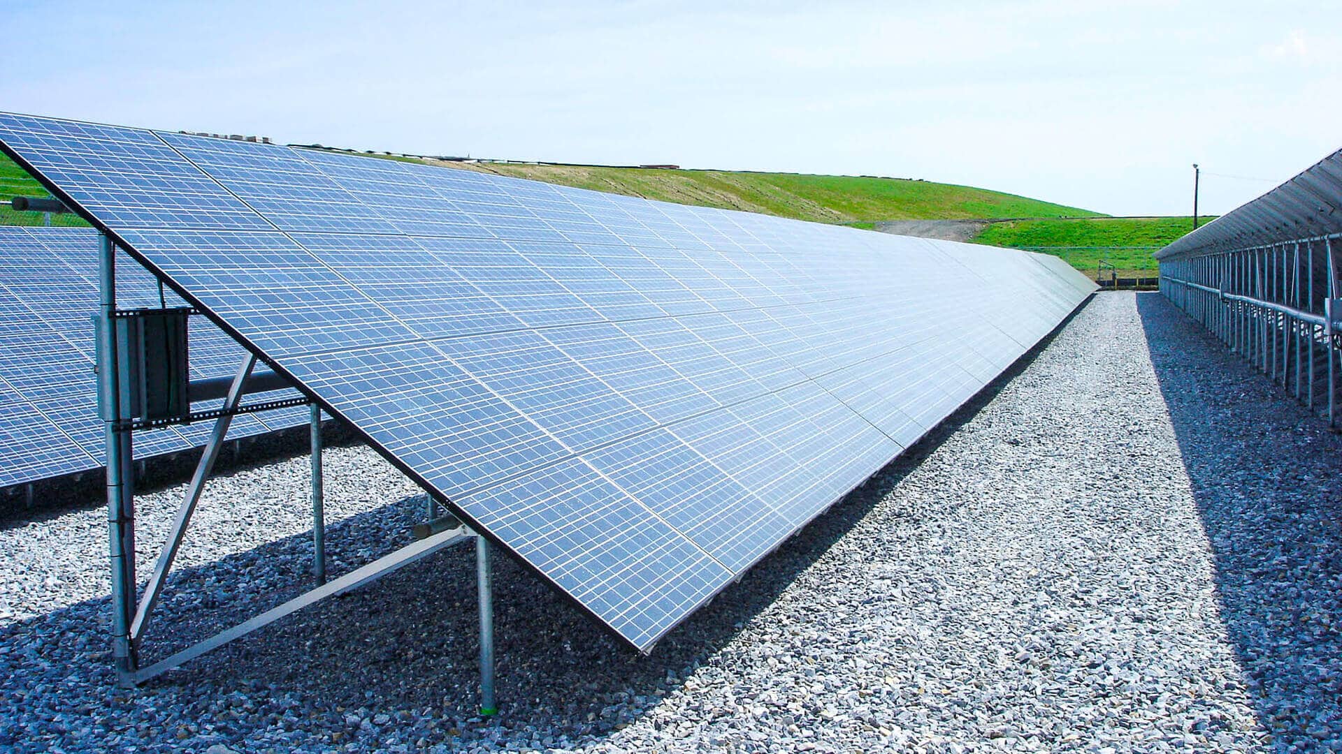 Pile Foundation for Solar Panels | Eco-Friendly | Techno Metal Post